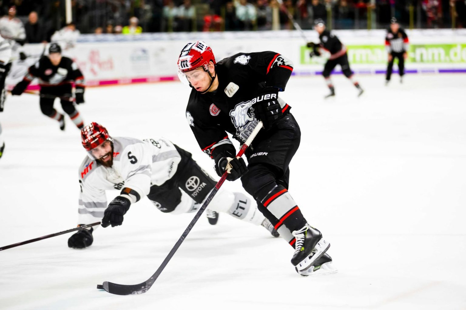 🏒 Deke, toe-drag, saucer... ça veut dire quoi tout ça ?? - Technique Hockey